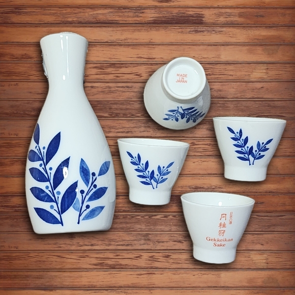 Gekkeikan Sake Gifts | Dining | Japanese Ceramic Bar Saka Drinking Set ...